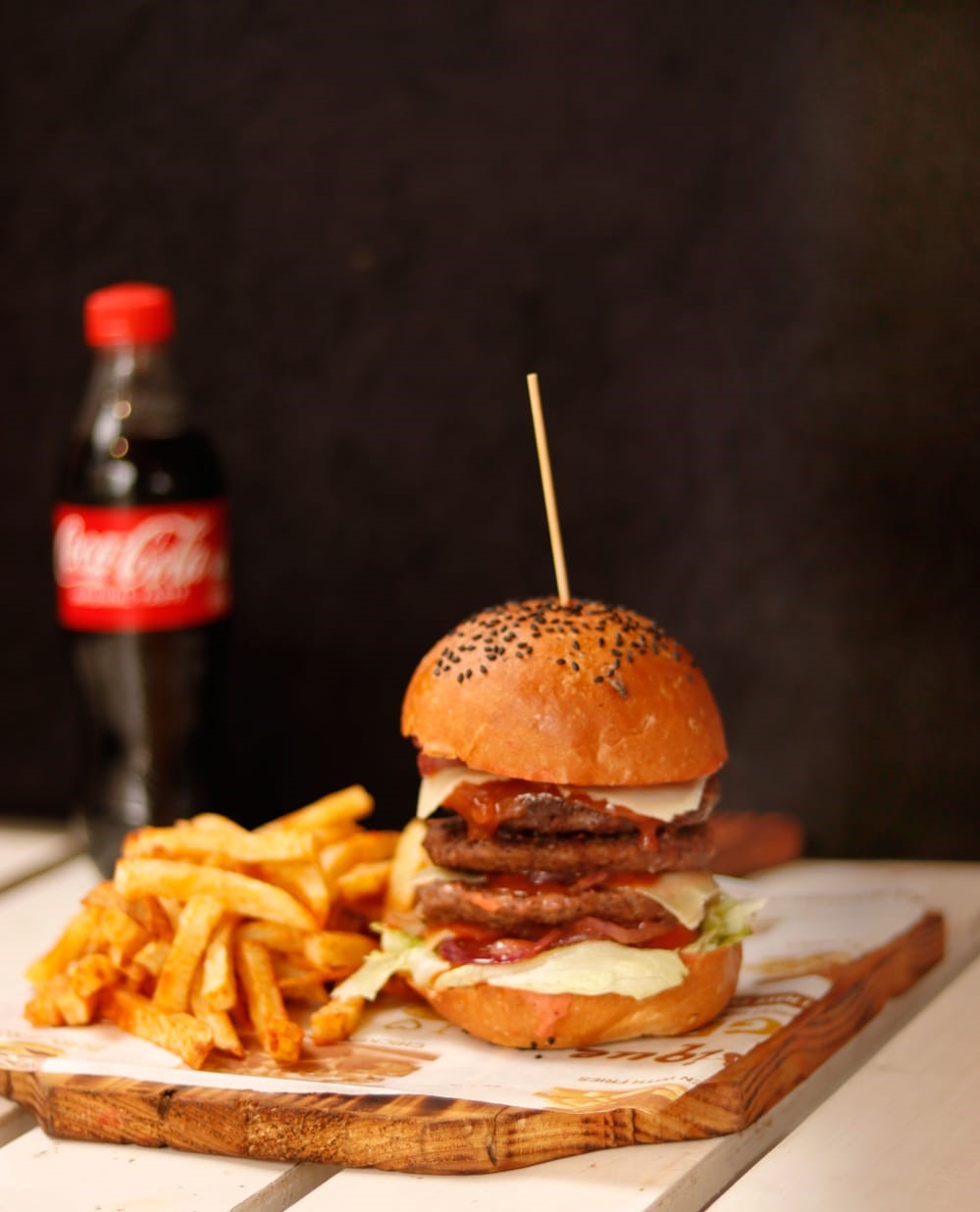 Classique Burger on WhatsApp ⚡